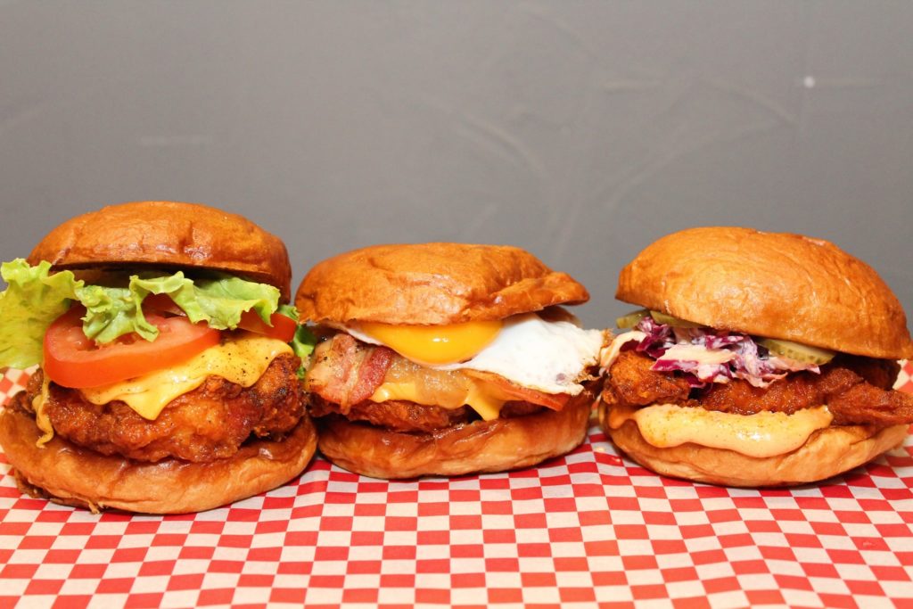 Roost Chicken - ¡Obvio Pollo! - Betsy & The City