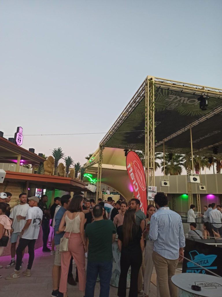 Queda inaugurada la terraza de verano de Jowke Club, Alcorcón